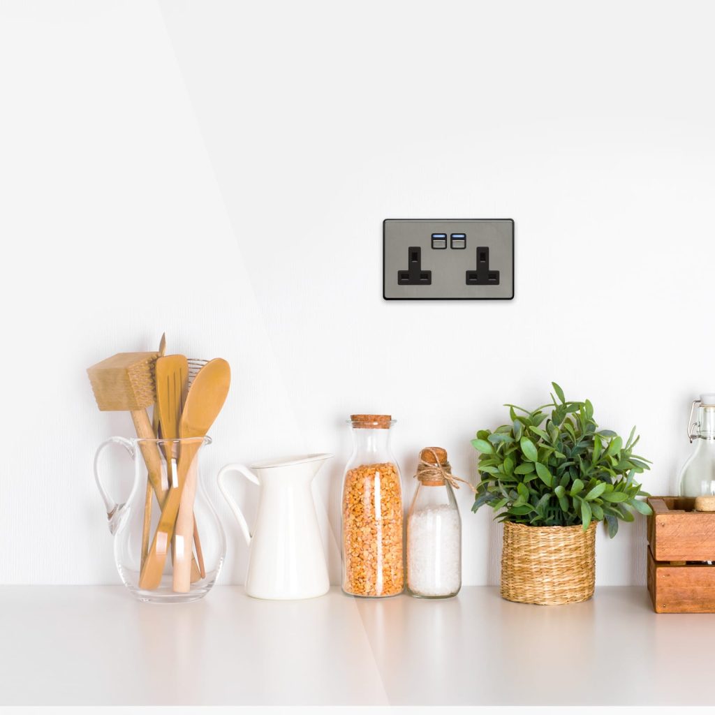 Lightwave Smart Lighting & Power Starter Kit - Smart & Secure Centre