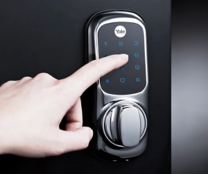 Yale Keyless Connected Smart Lock - Smart & Secure Centre